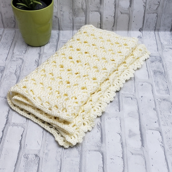 Handmade | Accents | Vintage Handmade Crochet Ivory Table Runner | Poshmark